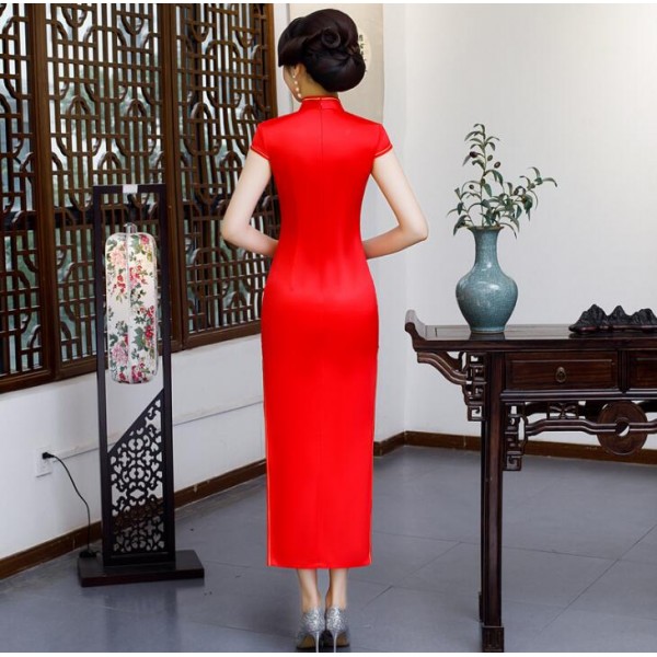 Traditional Chinese Women's Dresses : Chinese dress qipao dress ...