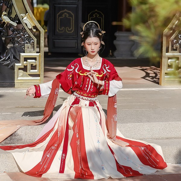 Hanfu : Chinese traditional Hanfu female fairy princess empress photos ...